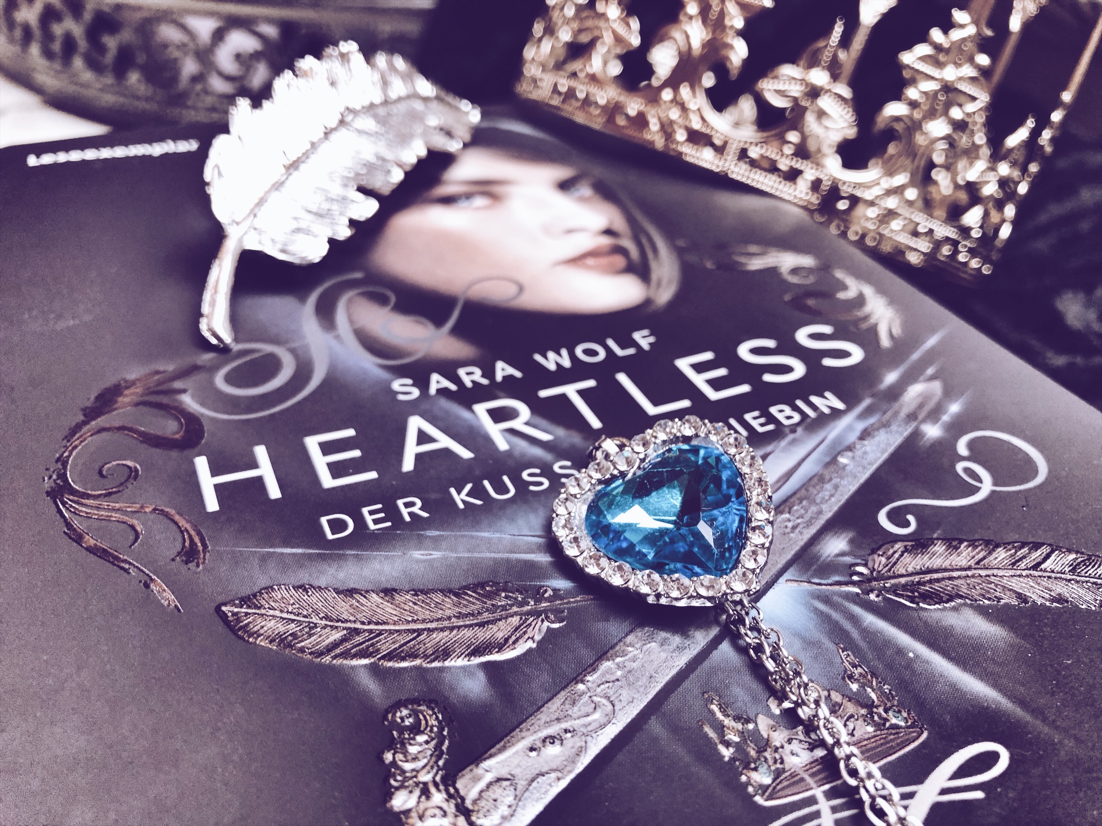 Vorstellung: HEARTLESS – Der Kuss der Diebin (Sara Wolf) | Werbung ...